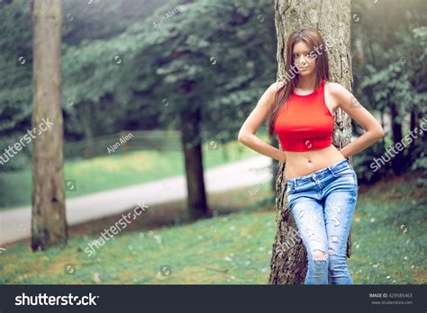 100 Braless jeans woman 스톡 사진 이미지 및 사진 Shutterstock