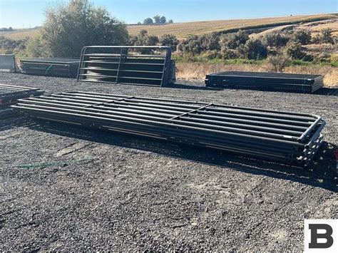 16 Gates Booker Auction Company