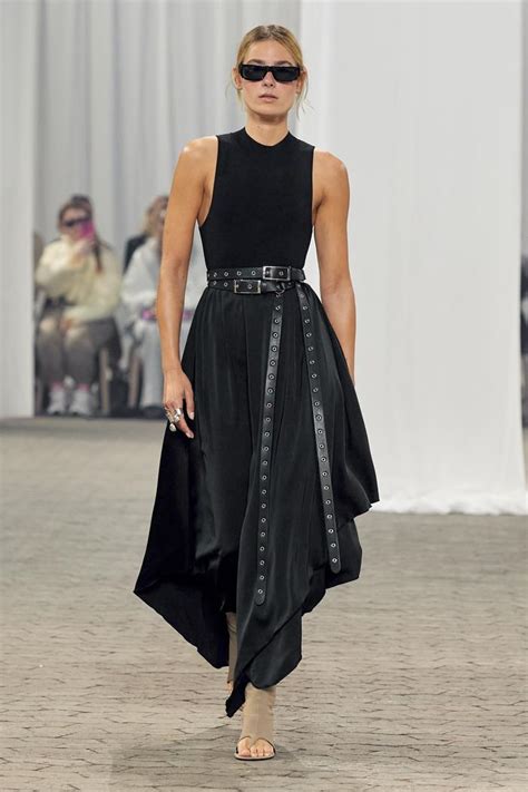 5 Trends That Ll Be Huge In 2024 According To Gestuz Who What Wear UK