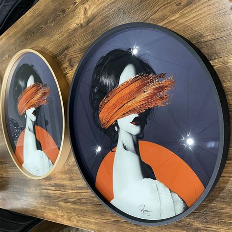 تابلو دکوراتیو طرح ماه برجسته چراغ دار ، النسی