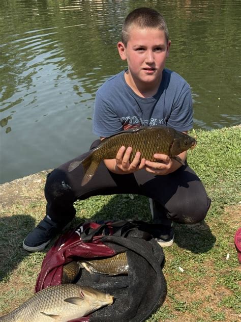 Риболовно състезание за деца се проведе в Монтана снимки