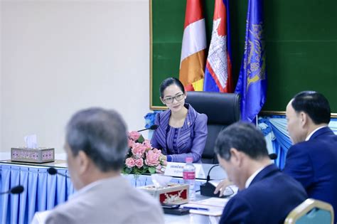 ភ្នំពេញ ប៉ុស្ដិ៍ រដ្ឋមន្ត្រី ពាណិជ្ជកម្ម និង សមាគម ភ័ស្តុភារ កម្ម កម្ពុជា នឹង ចុះទៅ