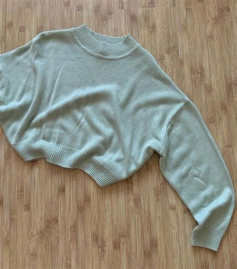 Светр укорочений — ціна 190 грн у каталозі Светри Купити жіночі речі за доступною ціною на Шафі