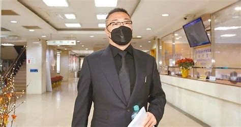 朱学恒对强吻一事改口道歉?锺沛君揭原因怒批:我不是商品凤凰网 朱学恒对强吻一事改口道歉?锺沛君揭原因怒批:我不是商品凤凰网