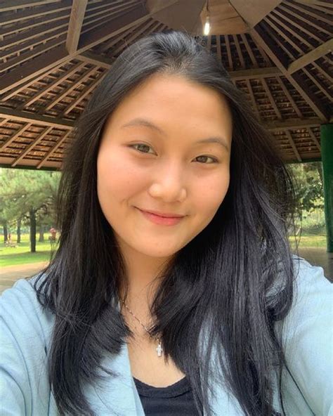 Profil Dan Biodata Easterly Mait Lengkap Agama Umur Pacar Dan Ig