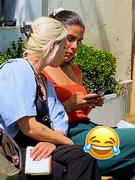 Girl Sneaking In Strangers Phones 😂📱 Girl Sneaking In Strangers