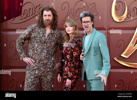 Rhett Mclaughlin Stevie Wynne Levine Und Link Neal Bei Der Premiere