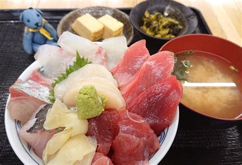 つきじ小田保で海鮮丼 いっしょくた つきじ小田保で海鮮丼 いっしょくた