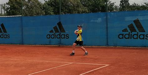 Tennis Sofiia Bielinska Une Ukrainienne Qui Roule Sur Locre