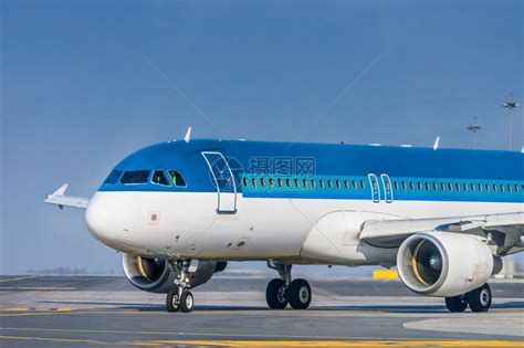 飞机在高清图片下载 正版图片503468203 摄图网