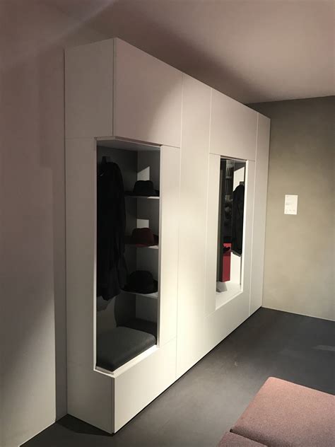 Шкаф с распашными дверьми Olajneдля одежды в прихожую купить по цене 295 000 ₽ в магазине