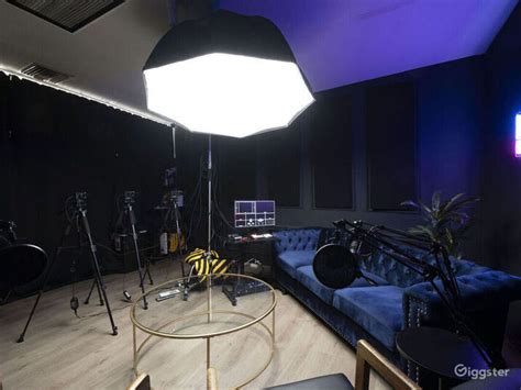 Fully Equipped Podcast Studio Santa Monica Rent This Location On