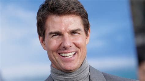 Why Tom Cruises Teeth Have Sparked So Much Debate