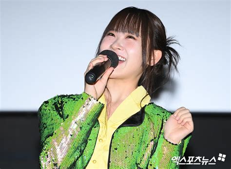 로제 열풍 잇겠다 김다현 아파트 재건축 자신감 글로벌도 저격 엑s 현장 종합