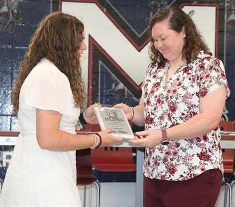 Coach Benton Praises Team Unity At End Of Year Softball Banquet