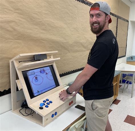 MakeCode Arcade Turns One