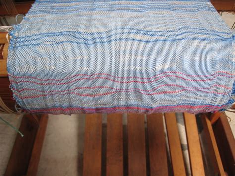 Weaving Cloth With Wavy Wefts Detail Peggy Osterkamp S Weaving Blog