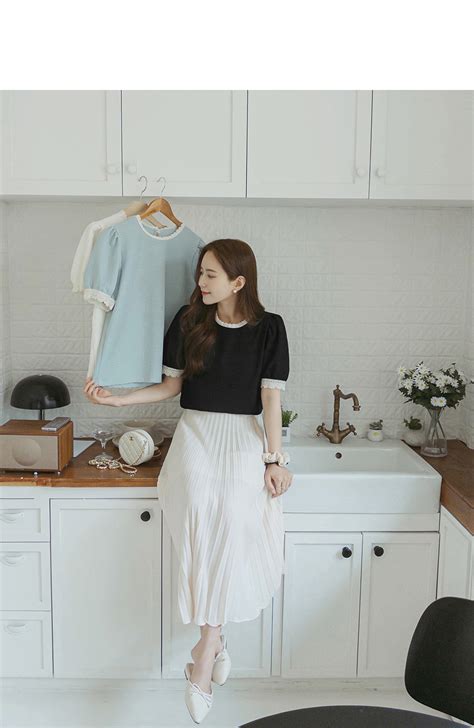 [마이더스비] 다온 레이스 퍼프 블라우스