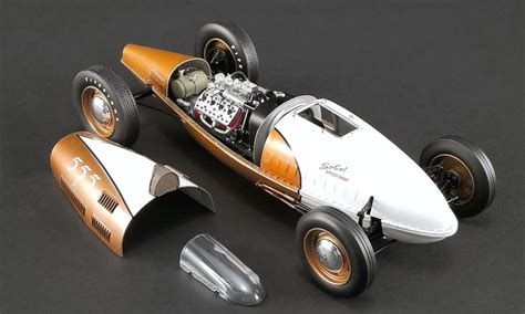 118 Acme So Cal Speed Shop Belly Tanker Gold And White Diecast Car