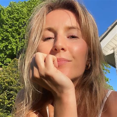 H A Y L E Y M I A 🌙 Hayleymcgowanmakeupartist • Threads Say More
