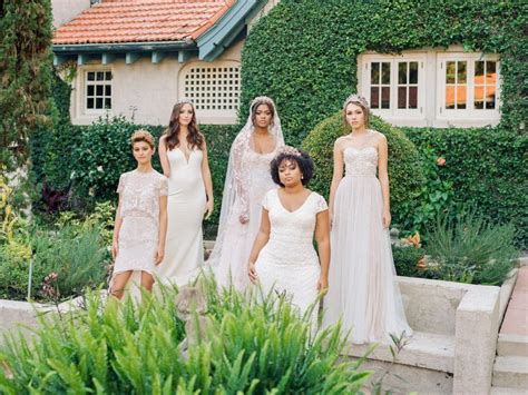 The Right Wedding Dress For The Right Wedding Venue Wedding Venue Map