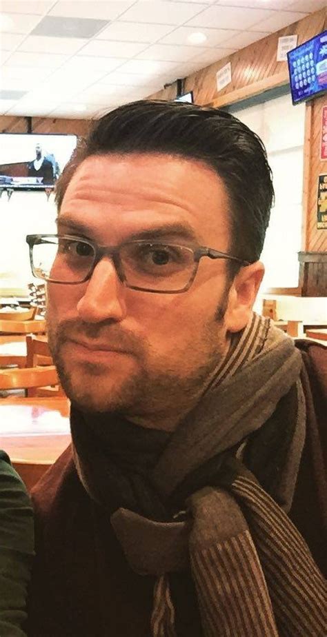 Andrew Hahn Tenor Short Biography