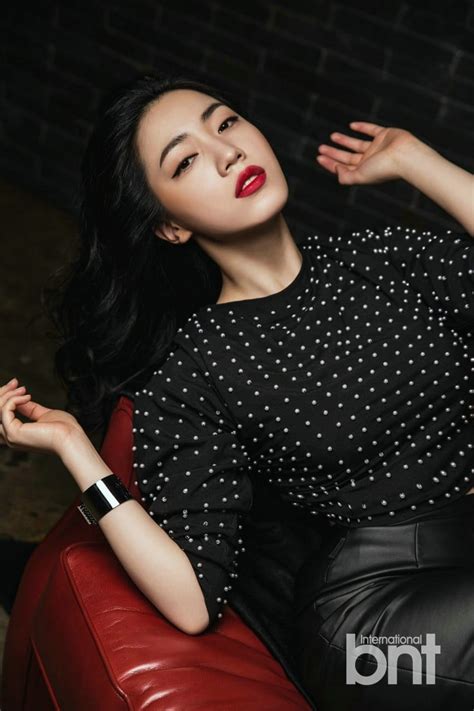 Ryu Hwa Young R Kactress