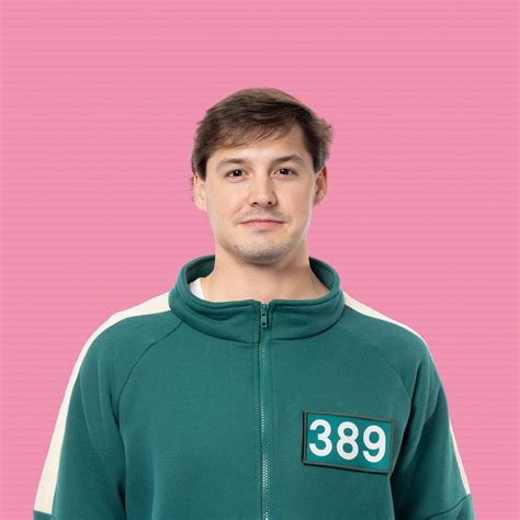 Bishop Escue Squid Game The Challenge Players Wiki Fandom