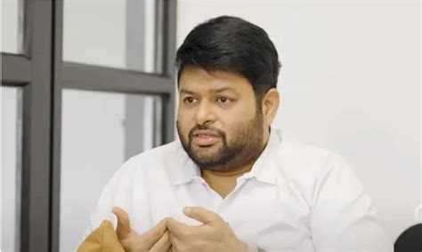 నాన్న చ‌నిపోయిన‌ప్పుడు ఒక్క క‌న్నీటి చుక్క కూడా రాలేదు Thaman Opens Up On His Struggles