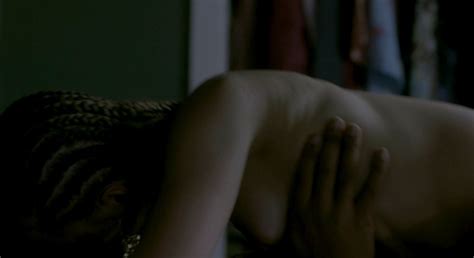 Mena Suvari Desnuda En Stuck