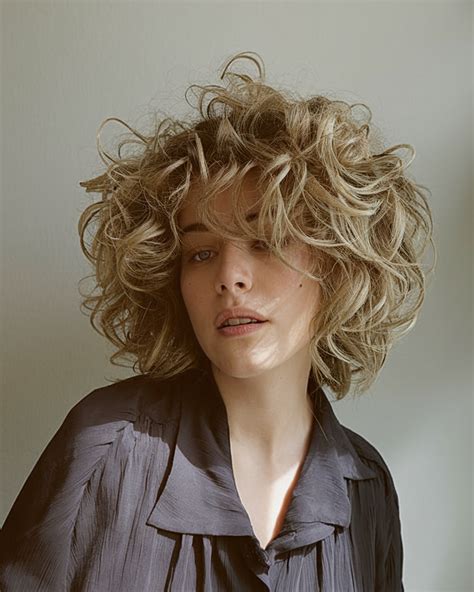 22 Short Curly Haircuts 2025 Perfect Styles For Women Indian Pixie