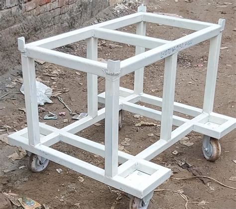 Stainless Steel White Prefabricated Ss Material Handling Trolley At
