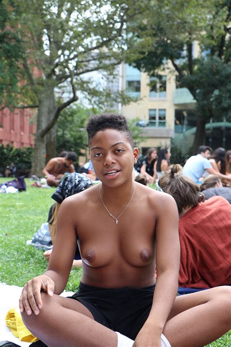 Black Exhibitionist 406 Shesfreaky