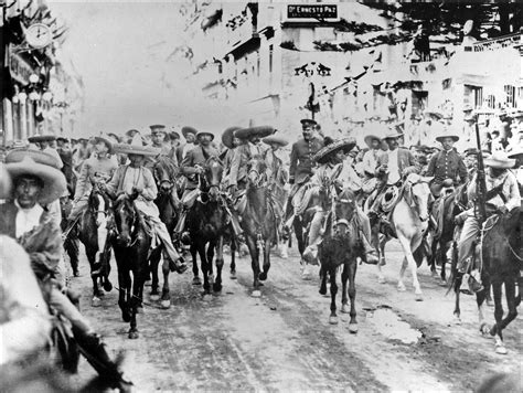 Pancho Villa Y Zapata Entrando Triunfantes A Ciudad De México