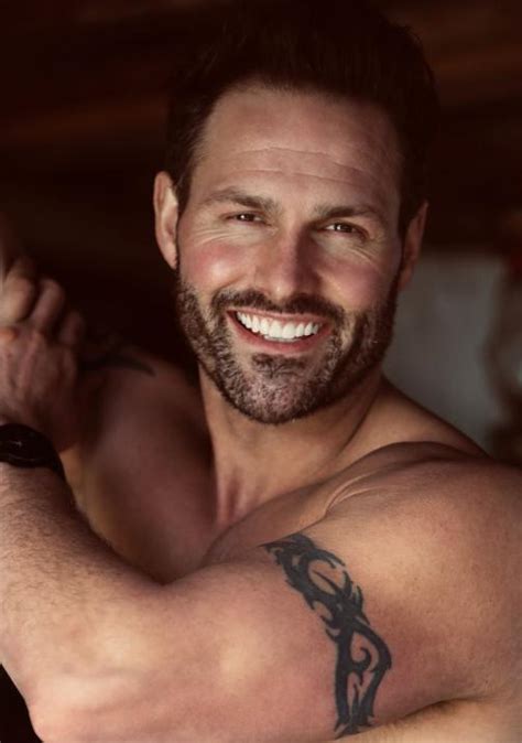 Leon Richardson As Agency