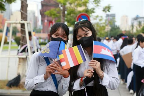 Post Khmer On Linkedin កម្ពុជាប្រារព្ធទិវាបុណ្យឯករាជ្យជាតិ ខួបលើកទី៧០ ៩ វិច្ឆិកា ១៩៥៣ ៩…