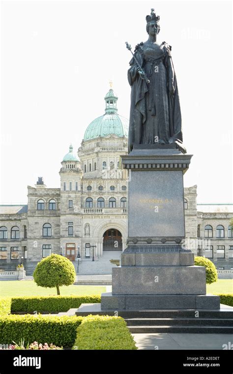 Queen Victoria Statue Parliament Buildings Victoria Canada Stock