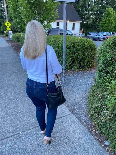 Naughty Shelly Scrolller