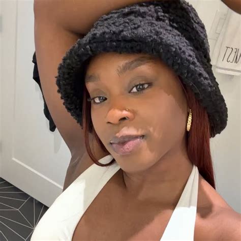 Chey Chey101 • Threads Say More