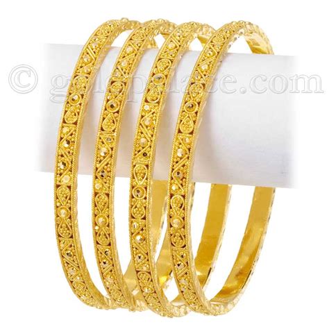 Goverdhan Ram Awadesh Prasad Jewellers Churi Set