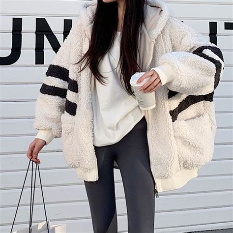 린다걸 후드 배색 양털 후리스 집업 코트 데이트 데일리 간절기 가을 겨울 자켓 재킷 러블리 캐주얼 연말모임룩 품절