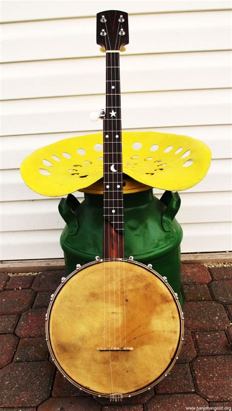 Tiger Maple Clawhammer Banjo Used Banjo For Sale At