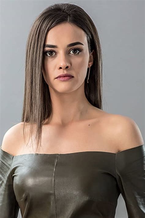 Hande Soral Wallpapers Wallpaper Cave