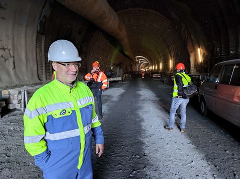 Autobahnchef Martin Hutter Nimmt Den Hut