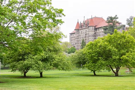 Chestnut Hill College To Adopt Standardized Test Optional Admission