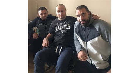 Багата удря рамо на Боби Христов