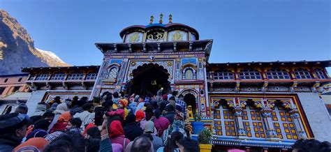 Badrinath Temple Wallpapers Top Free Badrinath Temple Backgrounds WallpaperAccess
