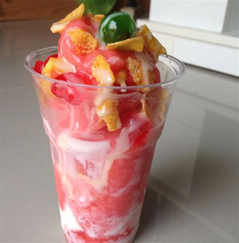 สตอเบอรี่โยเกิร์ต บร๊ะแหล่ม