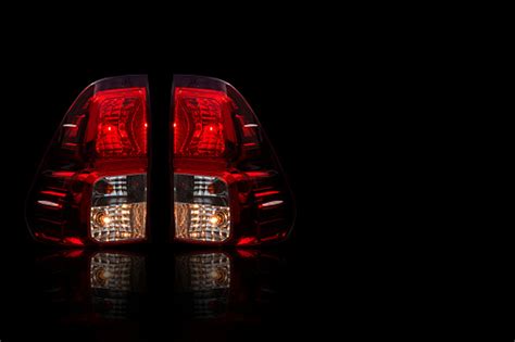 자동차 후면 조명 반사 검은 배경 디자인 산업 안전 생산 기술 거울에 대한 스톡 사진 및 기타 이미지 거울 고속도로 교통 Istock