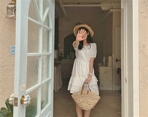 리리앤코 퓨트링 코튼 레이스 펀칭 캉캉 뒷리본 미니 원피스 여름 신상 썸머룩 데일리룩 러블리룩 라운드넥 짧은원피스 A라인 여름원피스 반팔원피스 레이스원피스 데이트룩 여름